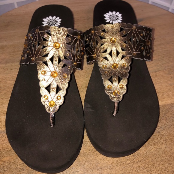 Yellow Box | Shoes | New Yellow Box Womens Gold And Brown Wedge Sandals ...